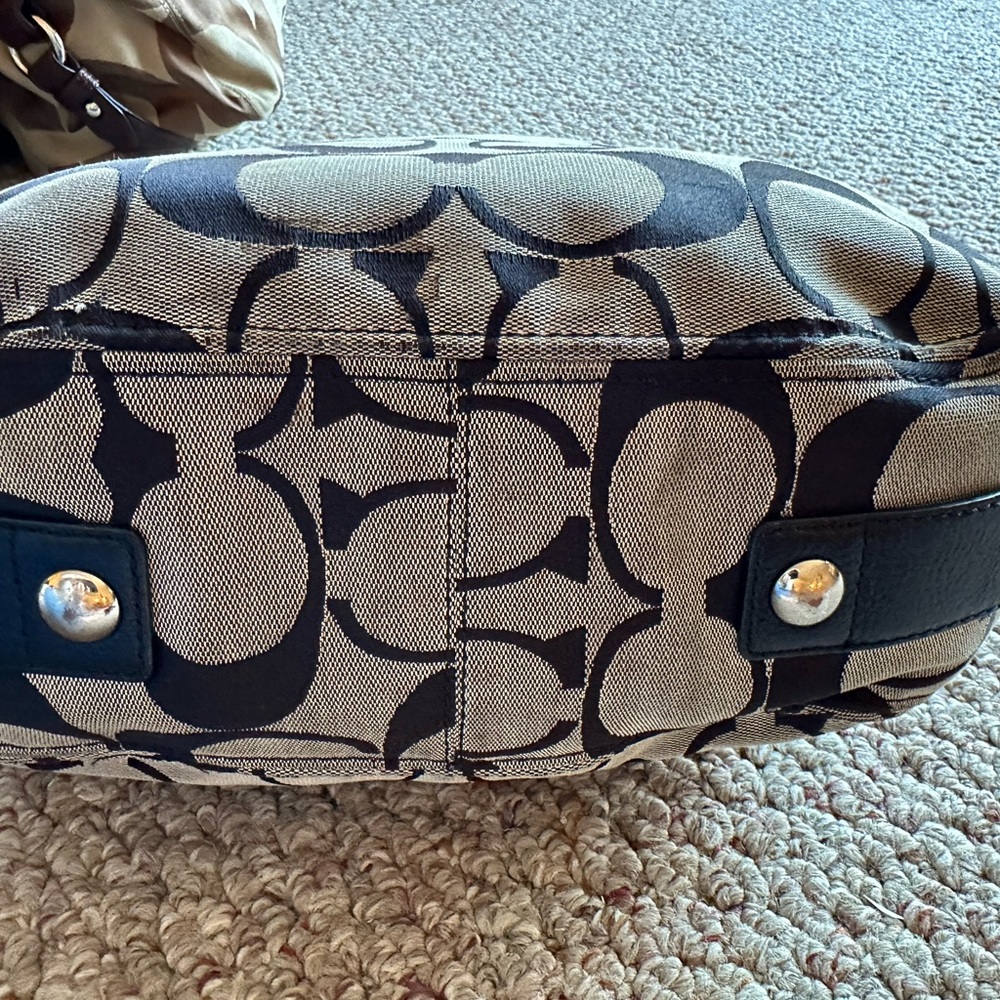 Coach Black Insignia Rare Hobo (Early 2000's) - Gem